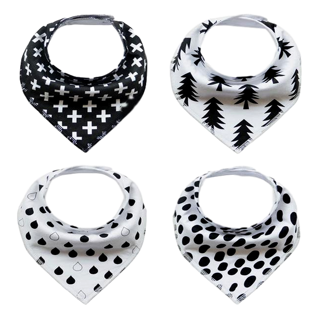 Pointed bib set - black and white (4 pieces) | Kidzstore